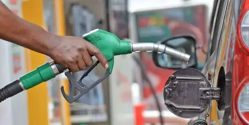 NNPC Increases Petrol Price To N960/Liter In Lagos, N990 In Abuja