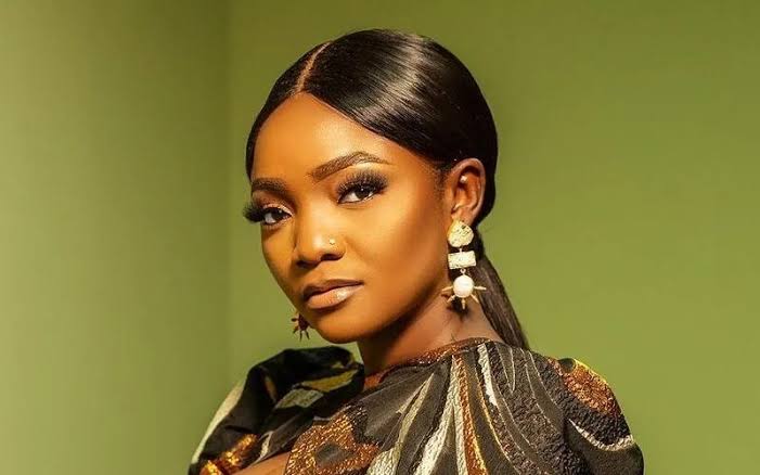 Singer, Simi Reveals She Never Wanted To Wed An Artiste