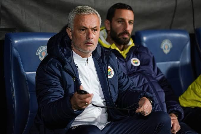 The Monkey Chant and the Crying One: Mourinho's Turkish Tempest