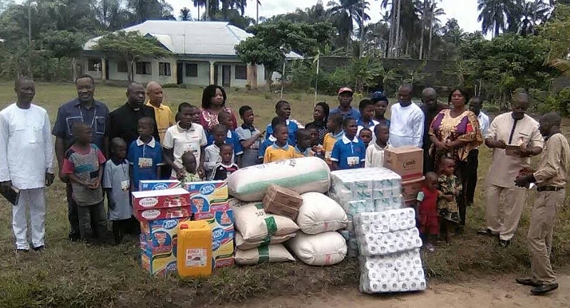 Governor Udom Donates Food, Toiletries to Stigmatized, Street Children ...