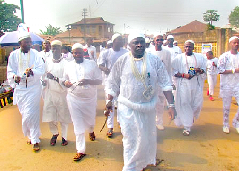 Traditional Ruler Writes Lagos General Hospital, Urges Female Workers ...