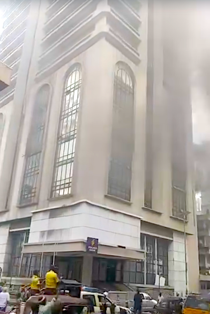 Video News: Panic As Fire Engulfs Polaris Bank Building On Lagos Island