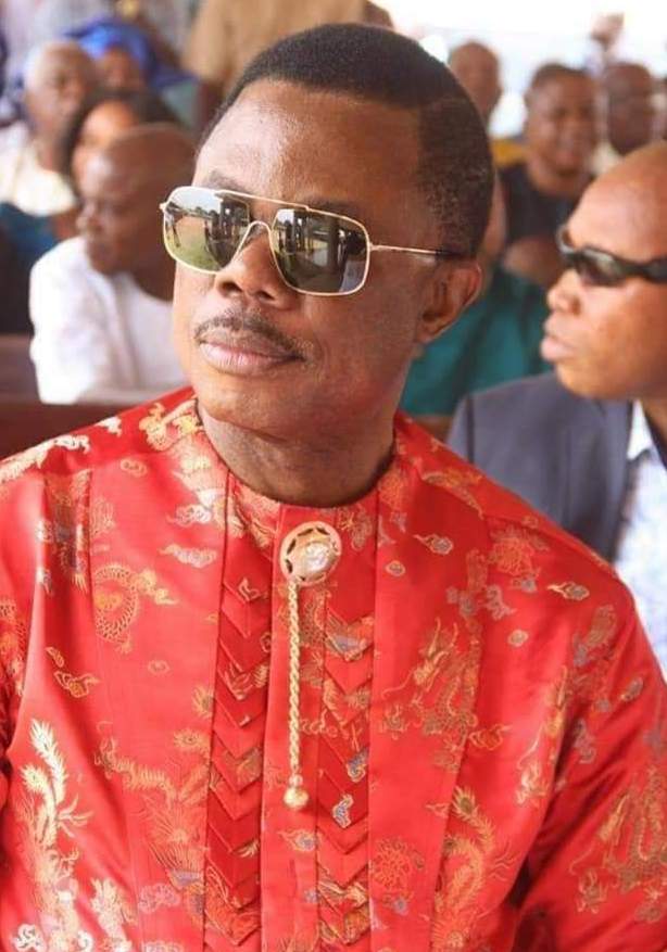 What Has A Governor's Dress Style Got To Do With Governance?