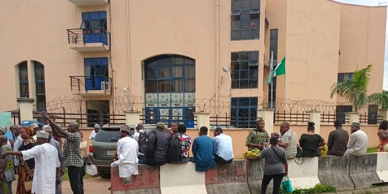 National Assembly Staff Protest Against Poor Welfare, Neglect