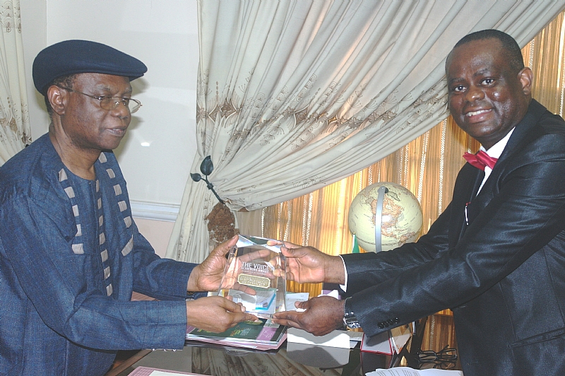 Dr Felix Omobude bags African Personality Award
