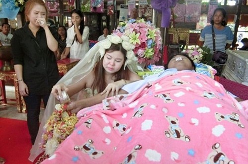 Bizarre! Woman Marries Dead Lover’s Corpse