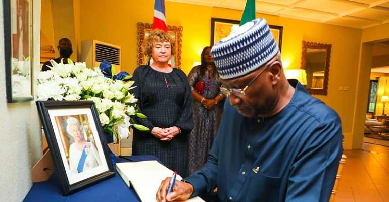 Queen Elizabeth Supported Nigeria During Nigerian Civil War- President ...