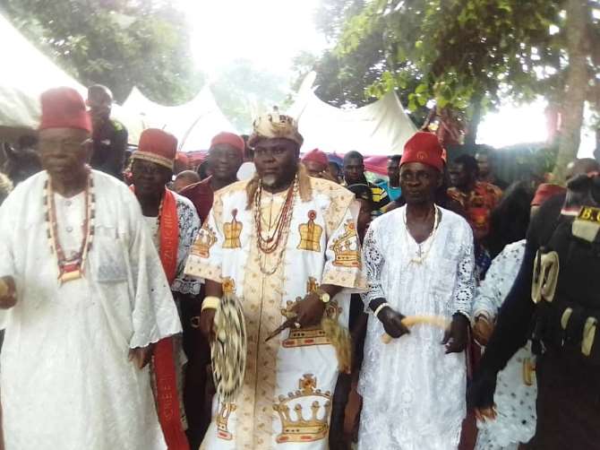 Diaspora, Monarchs, Others Pay Homage As Awkuzu Monarch Celebrates ...
